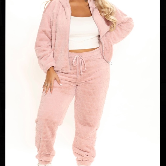 Fashion Nova | Other | Fashionnova Pink Sweat Suit Fluffy Hearts | Poshmark